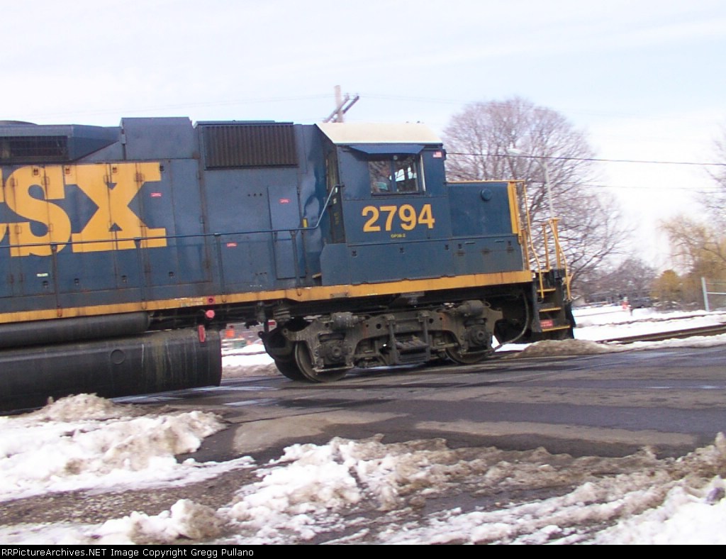 CSX 2794 Cab-shot.